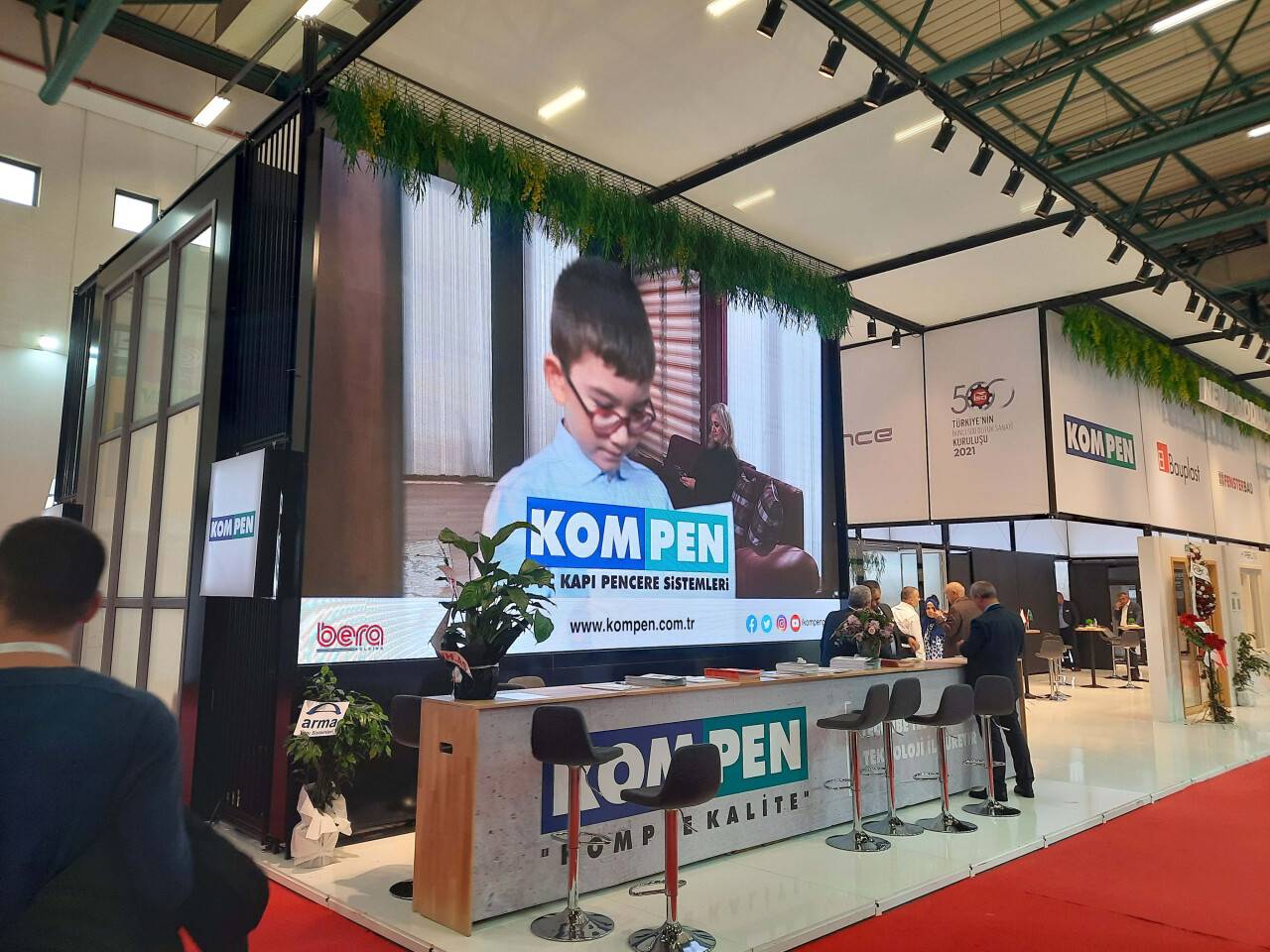 Kompen Avrasya Pencere 2022 Fuarı’nda yeni ürünlerini tanıttı